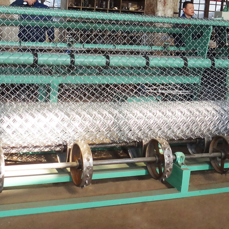 China High Quality Chain Link Fence Making Machine factory and ...